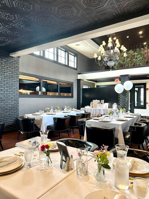 Front Foyer | Monroe's Restaurant