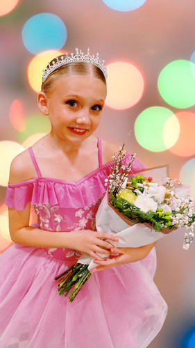 MoveMINT Nutcracker Bouquets! | Uproot Flower Co.