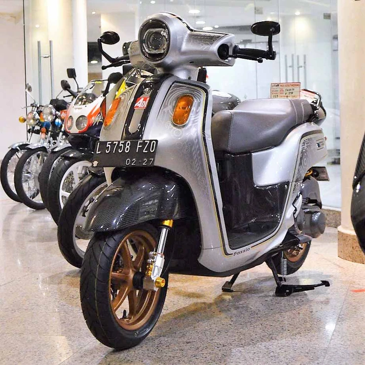 Modifikasi Fazzio 'Silver Bullet' Berkonsep Classy Elegant ala Stallion ...