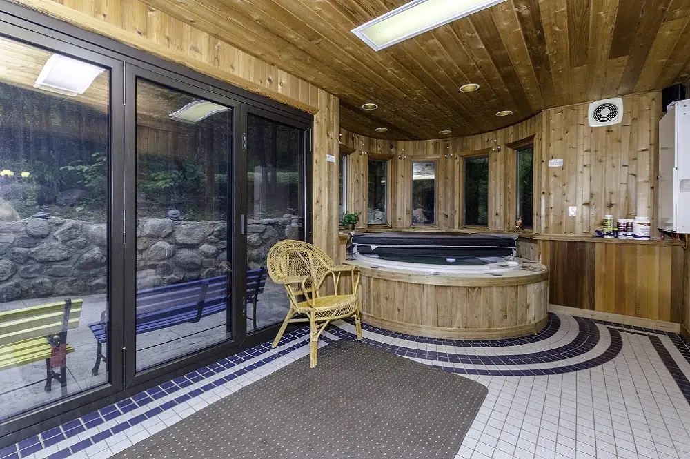 About | Hidden Hideouts