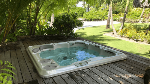Ex Display Hot Tubs and Swim Spas | Hi Tech Spas