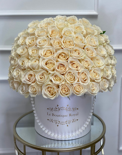 Signature White Roses Box | Le Boutique Royal