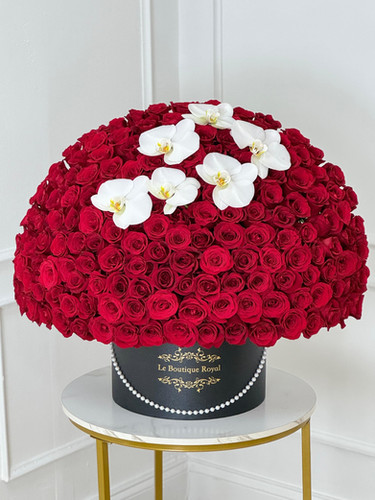 Signature Red Roses with Orchid | Le Boutique Royal