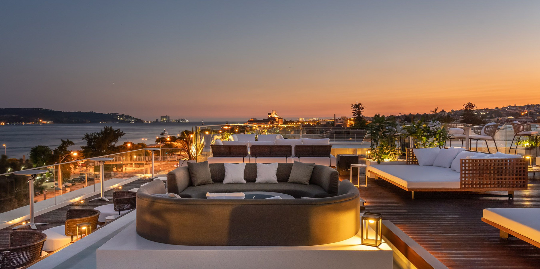 HOME | ICON Bar & Rooftop no Hyatt Regency em Lisboa - Portugal