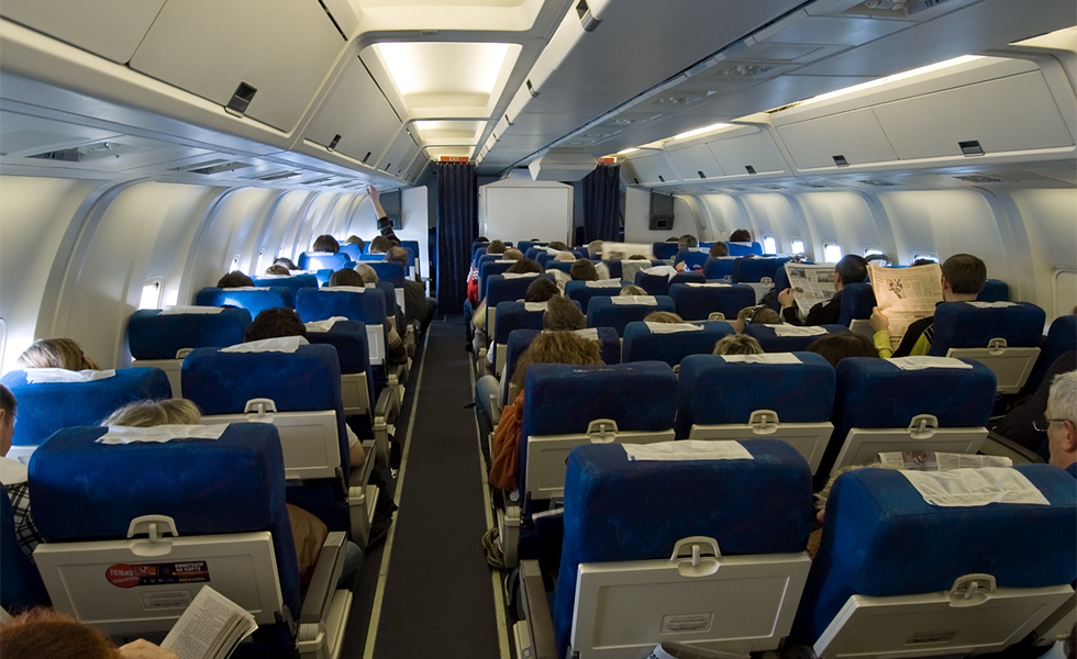 Boeing 767-200 : charter, acmi, sale