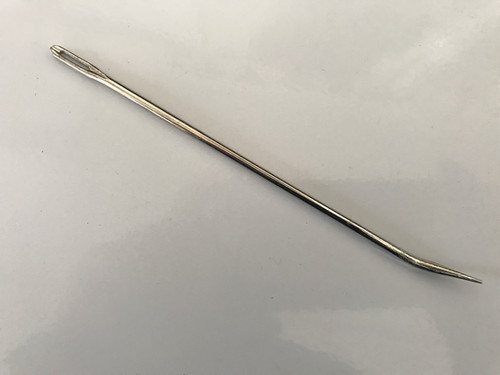 Sacking Needle (to set handles in kete) | art by RIWA