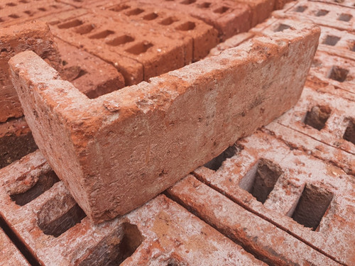 Brick Tile Corner - Premium Heritage (White Mortar Coated) | REDe Bricks