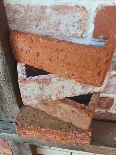 Brick Tile Corner - Signature Heritage (Plain Red) | REDe Bricks