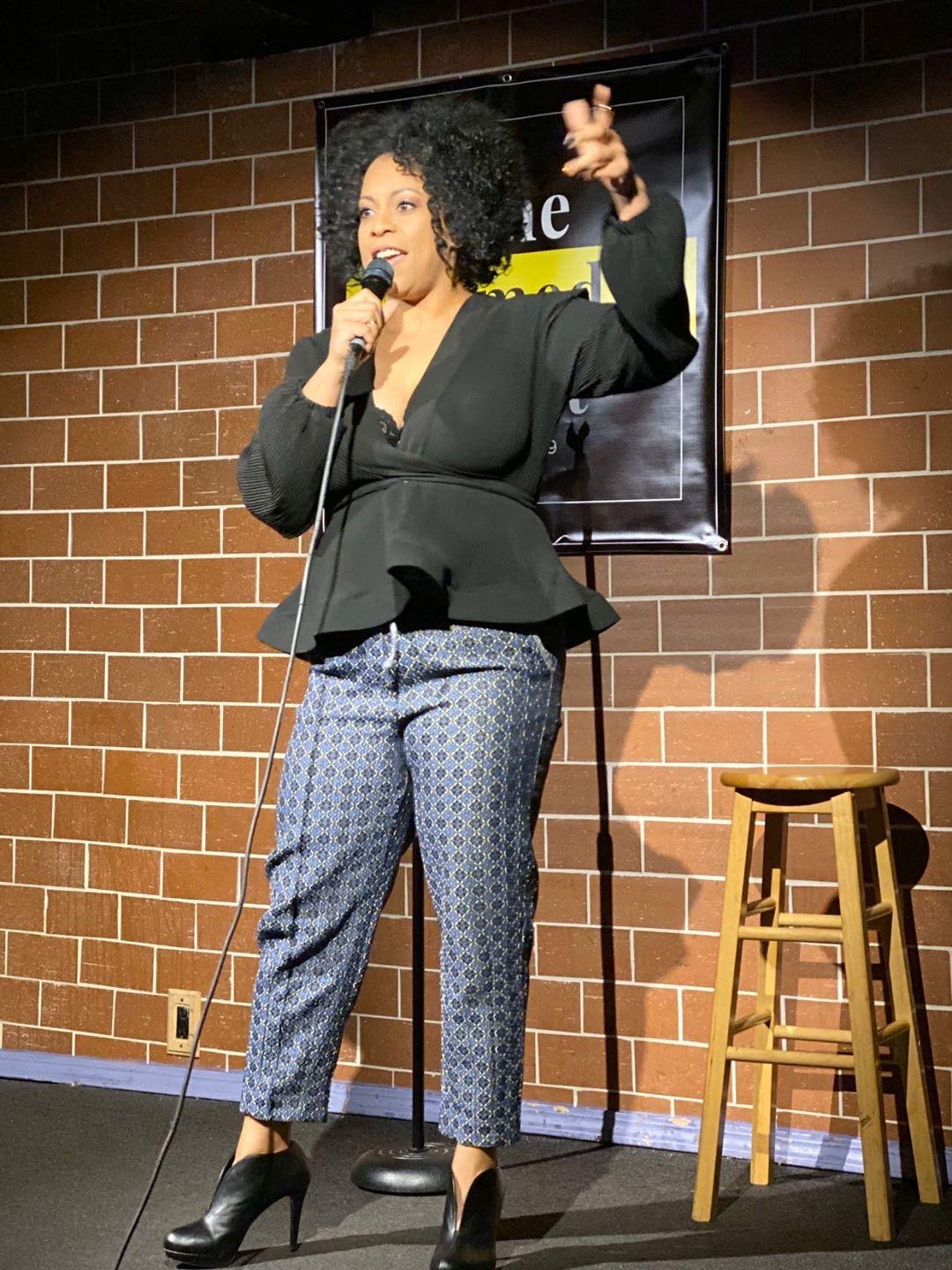 Comedy | Comedian Holly Logan