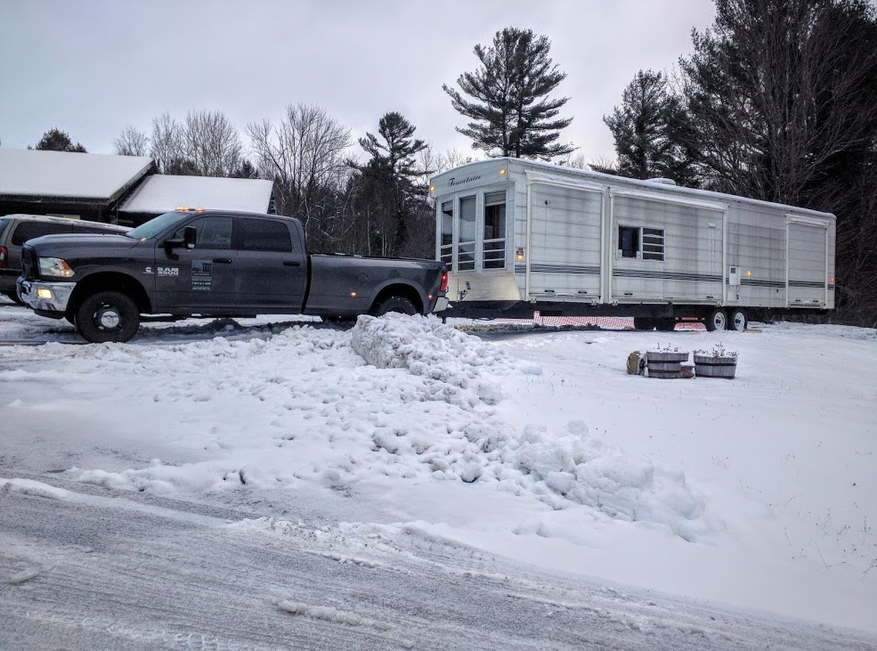 Heavy Flatbed Transport / Float | Titanic Trailer Services | Ontario