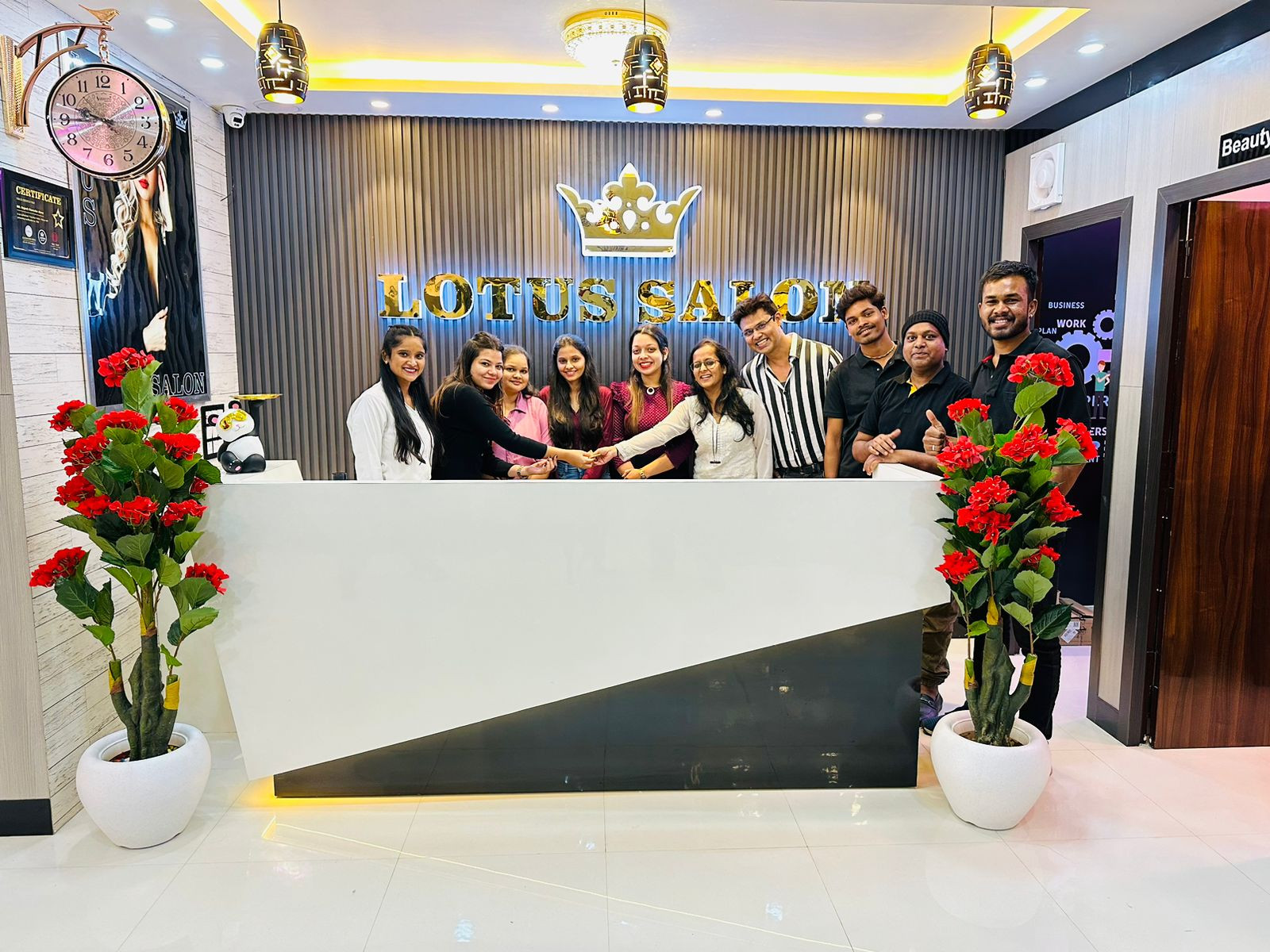 Welcome to Lotus Salon Company | Lotus Salon is World's Fastest Growing ...