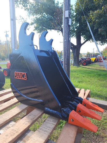 12'' Heavy Duty Kubota Bucket Fits KX040, KX71, KX91, KX121, U35, KX33 ...