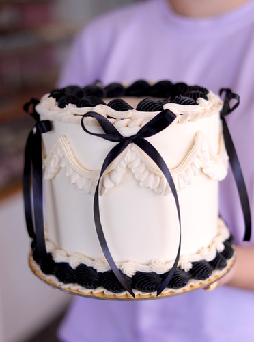 Lambeth + Bows Cake Class | Feb 27 | bittersweet-bakery