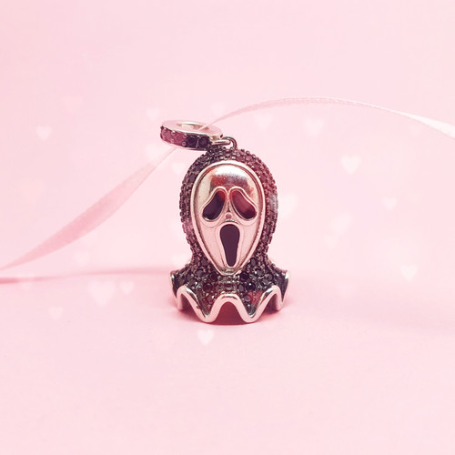 Scream Charm | Hello Geek and Freak