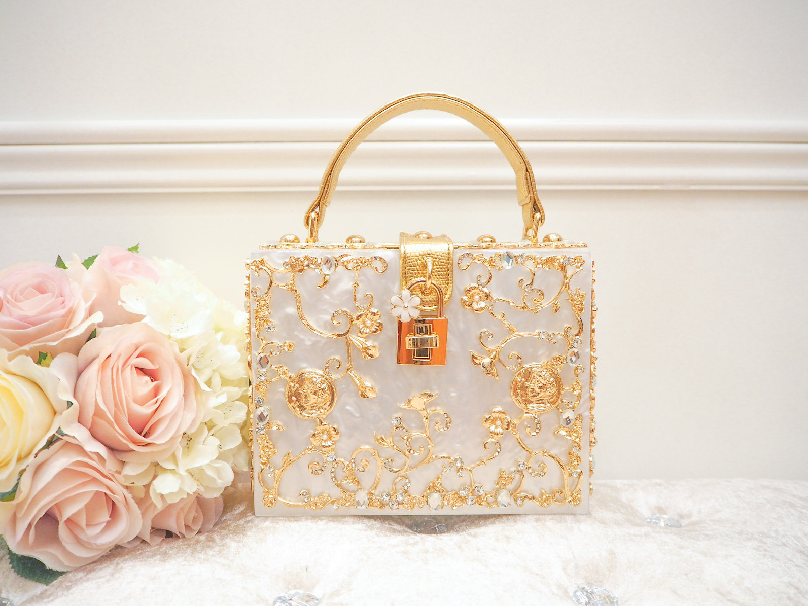the-golden-handbag