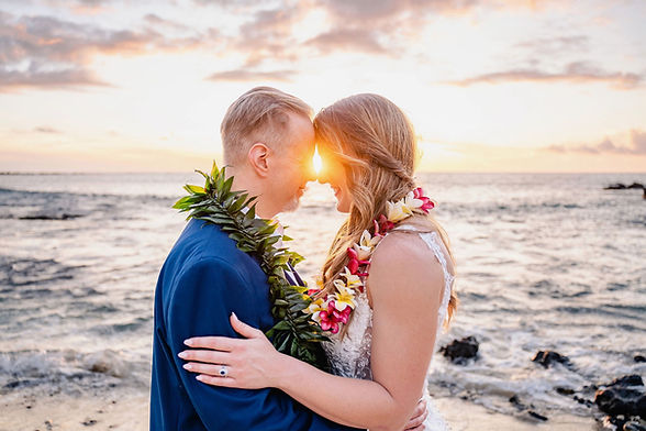 Hawaii Wedding Flowers | Leis | Live Music | Aloha Beach Weddings Kona