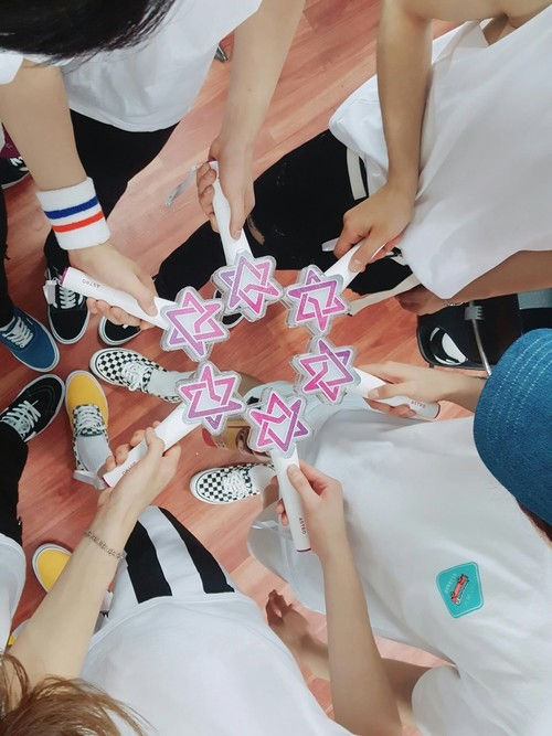 11 Awesome Ways To Put Your K-Pop Light Stick To Good Use