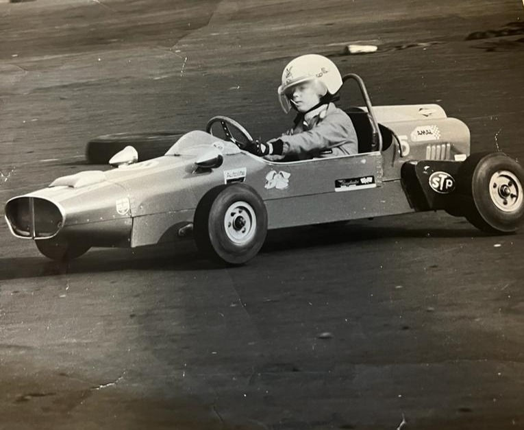 Images & Videos | Barnard Formula Six