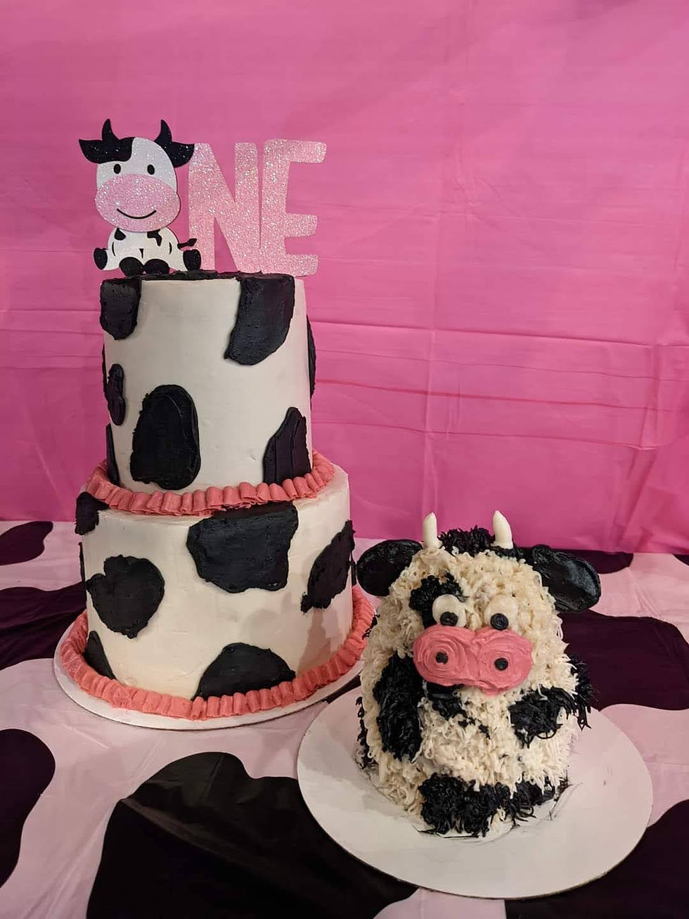 Katie's Cakes LLC | Custom Cakes Wichita