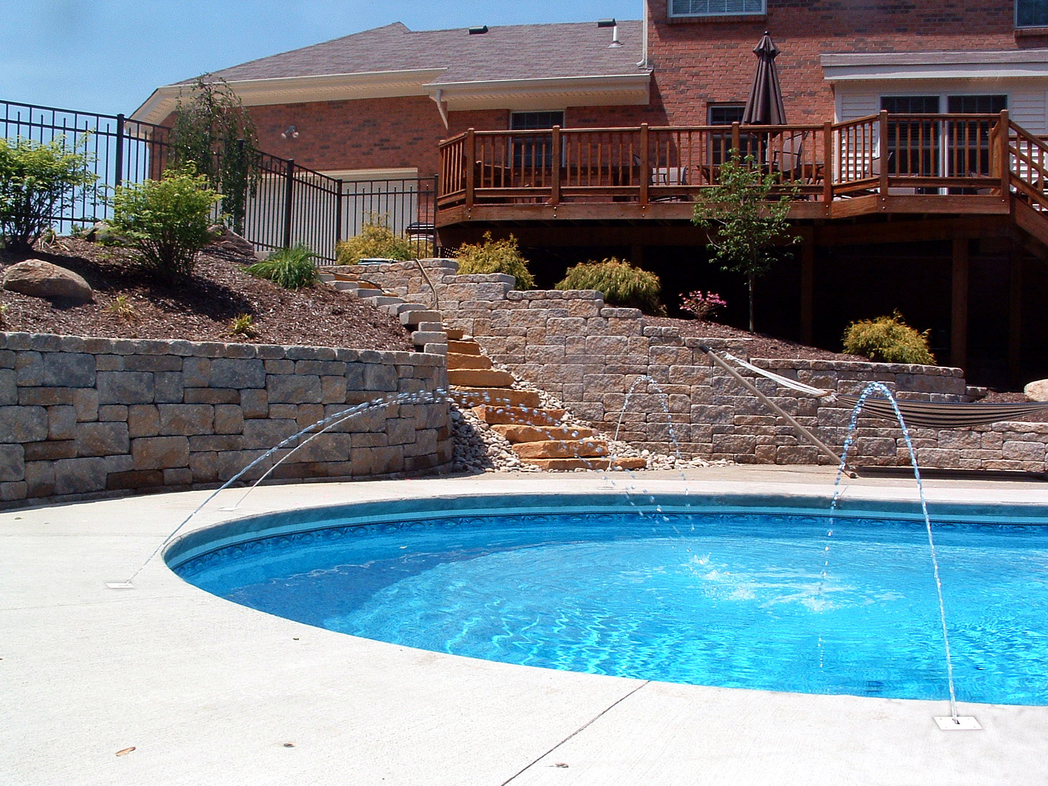 CUSTOM POOL DESIGN GALLERY | SunSpot