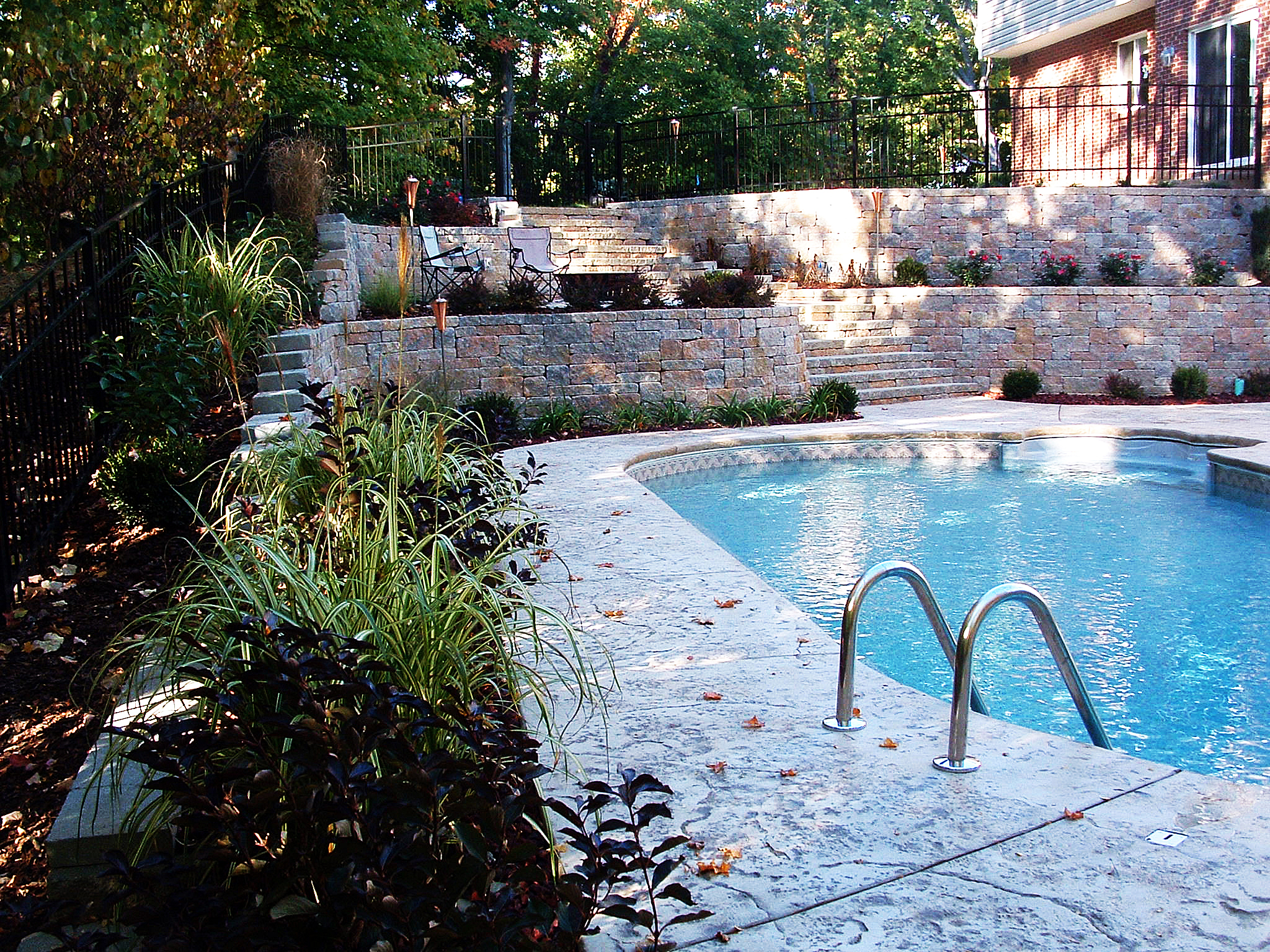 CUSTOM POOL DESIGN GALLERY | SunSpot