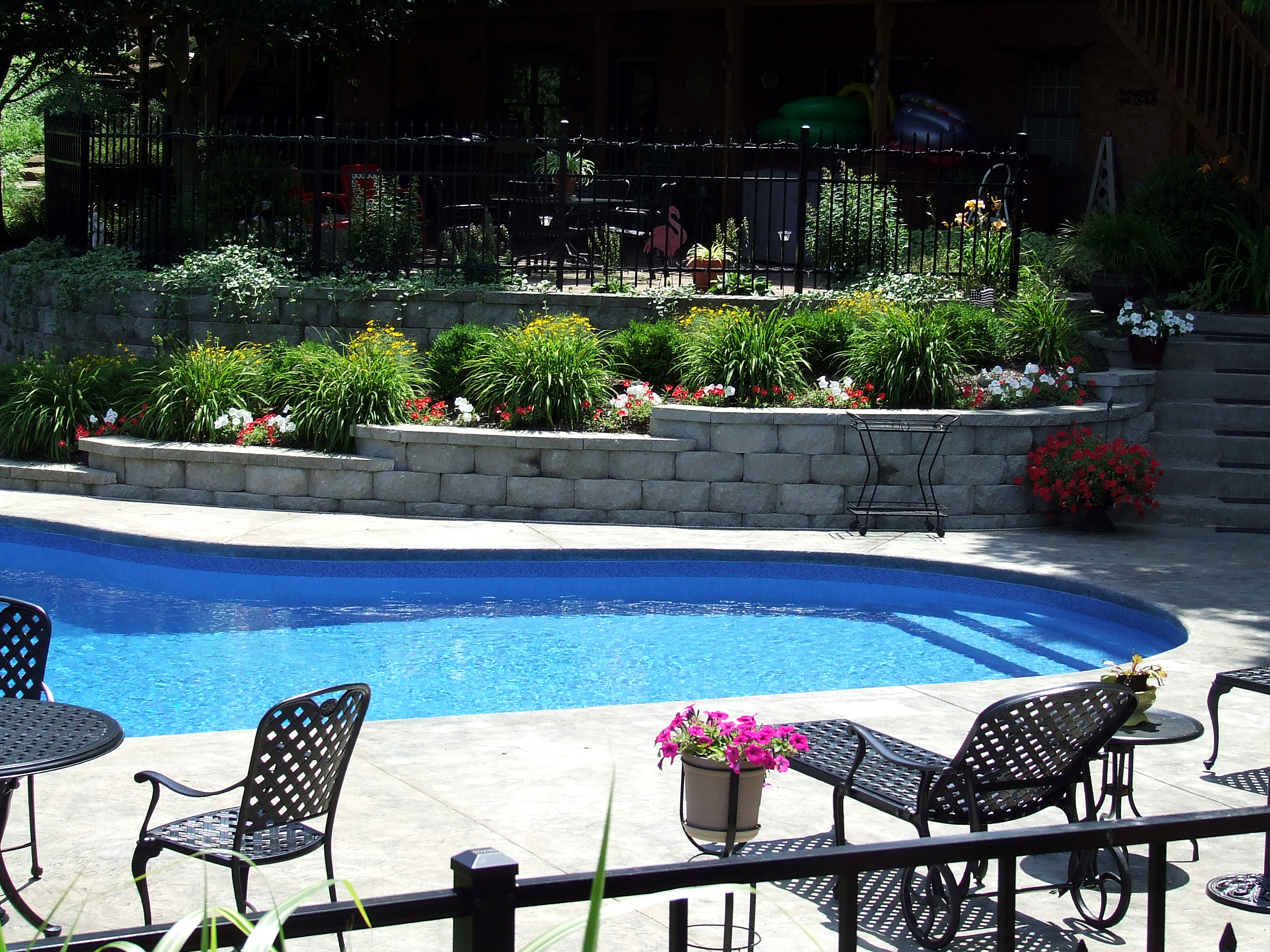 CUSTOM POOL DESIGN GALLERY | SunSpot
