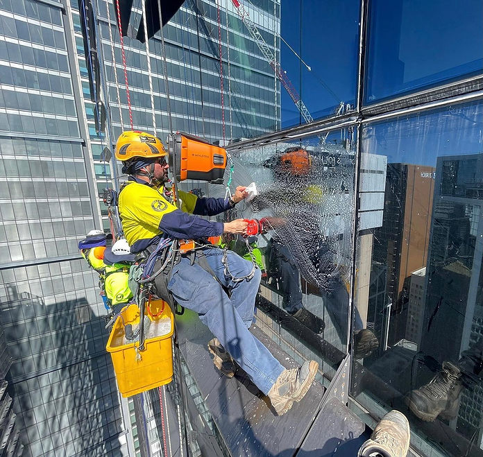 Abseiling Window Cleaning Sydney | Expert Window Cleaners