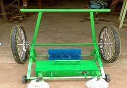 MANUALLY OPERATED ECO-FRIENDLY ROAD CLEANING MACHINE | Mech Insider