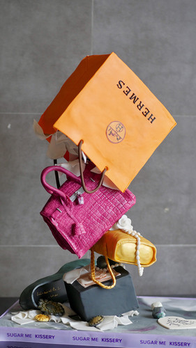 The Extreme Pouring Shopping Bag Cake | home