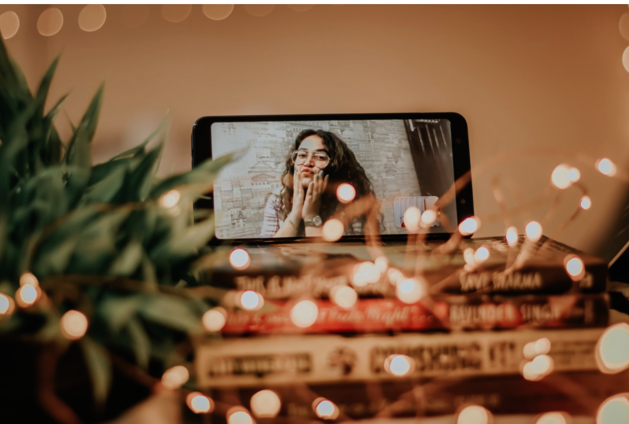 How to Create a Community Online with Social Media and Influencer ...