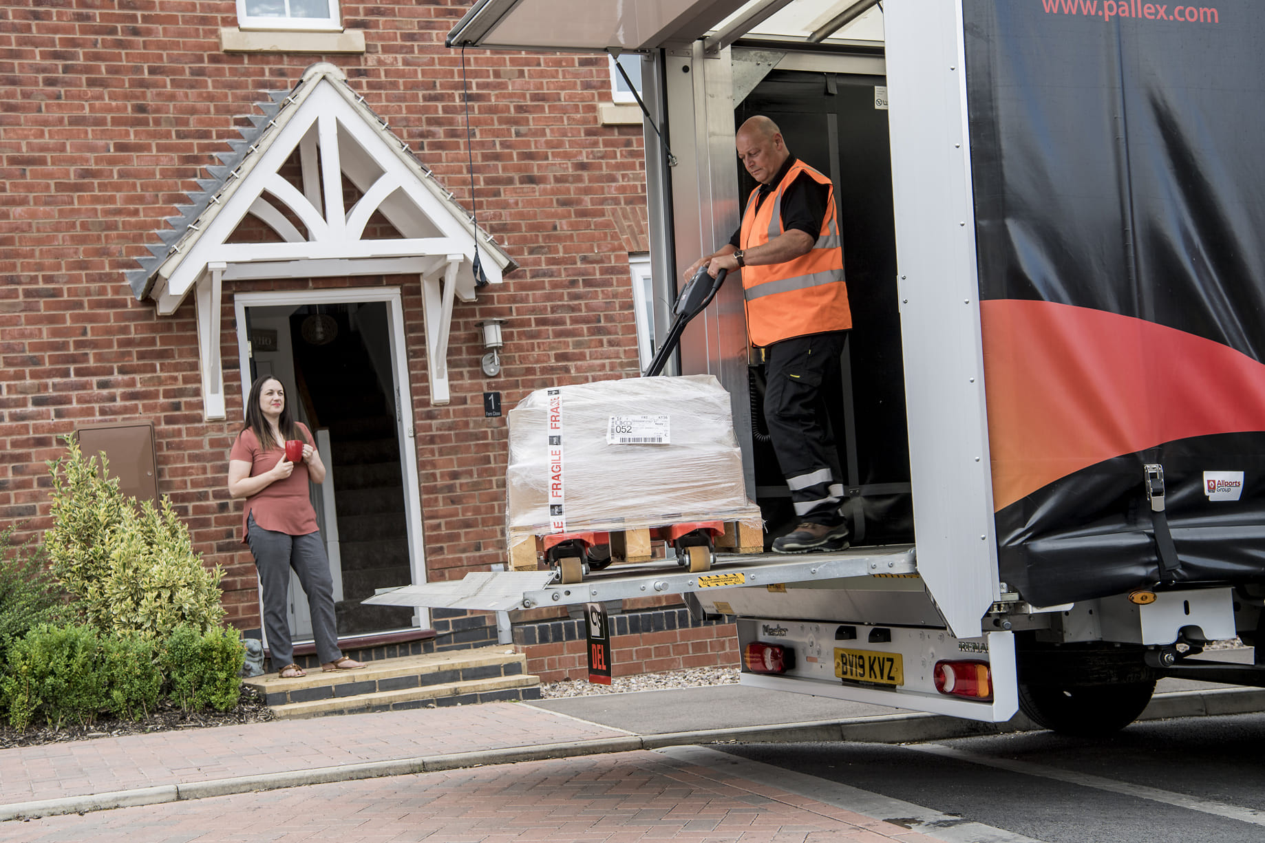 Send a pallet today | Pallet delivery quotes