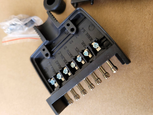 7 Pin Flat Trailer Plug | Gorilla Trailers