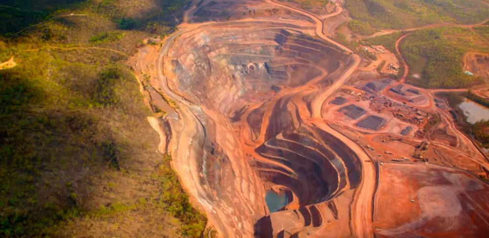 Mine Racing with The Stig's Australian Cousin - Top Gear