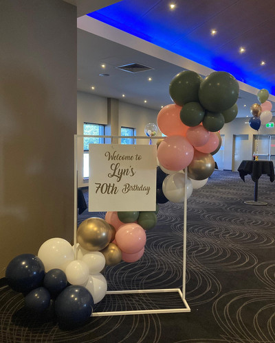Personalised Sign & Garland Set | balloons-brisbane