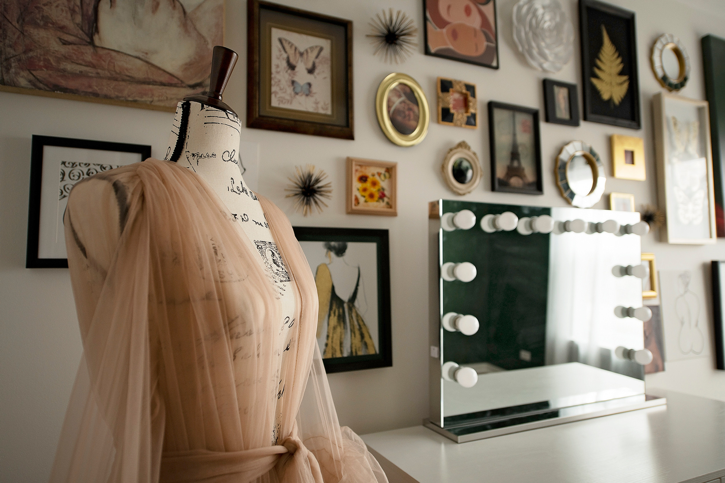 THE STUDIO | Flirty Boudoir