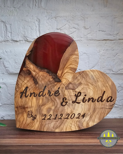 Olijfhouten Hart Gegraveerd | J&C Projects