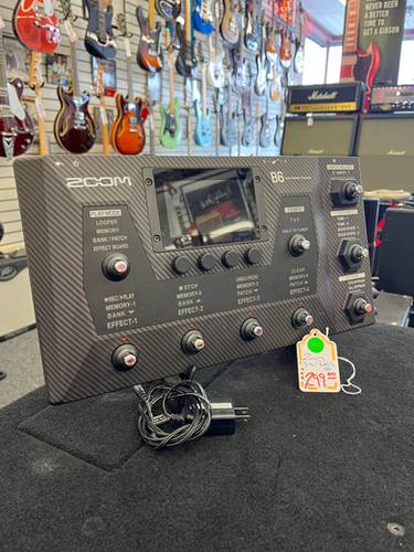 Zoom BASS B6 Multi Effects Processor | Ron's Guitars