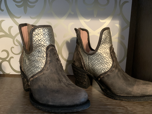 Hush Your Mouth | Bodacious Bootique