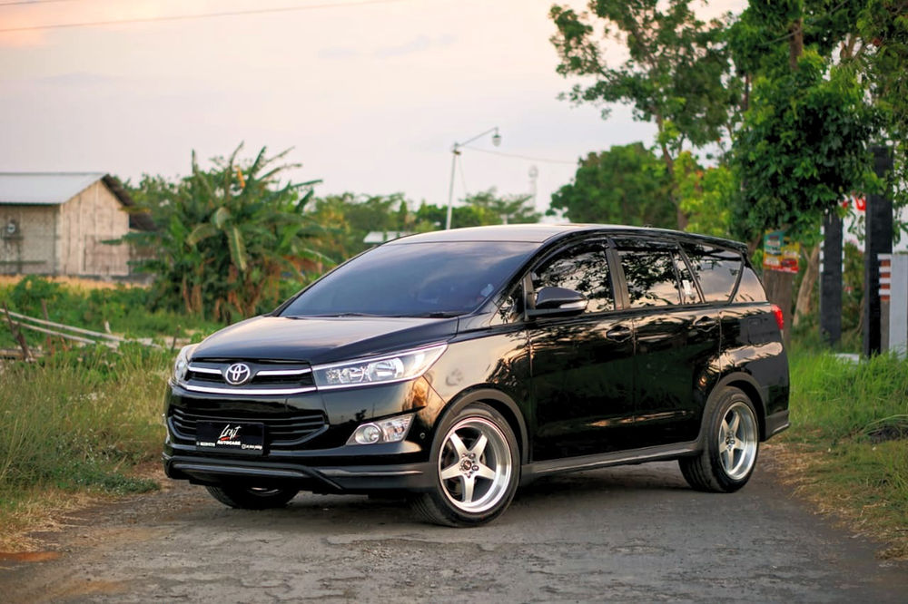 OTOPLUS-ONLINE I Innova Reborn Carbon Edition Ini Modifikasi Pertama ...