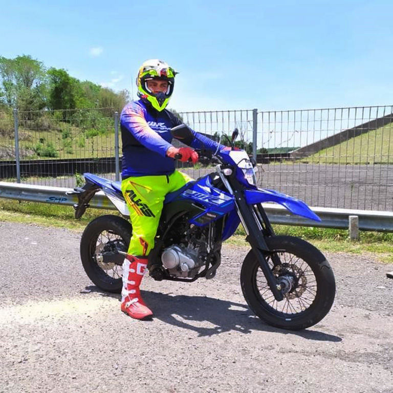 OTOPLUS-ONLINE I Yamaha Jogja Tawarkan Paket Modifikasi WR 155 R Supermoto