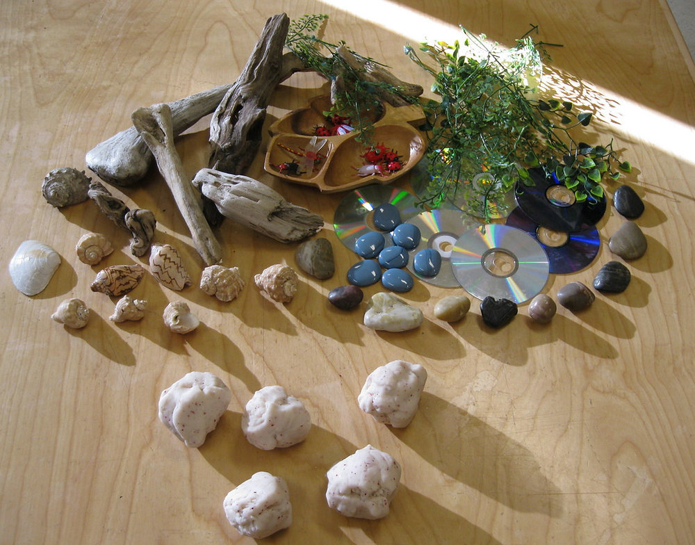 Theory of playing with free materials