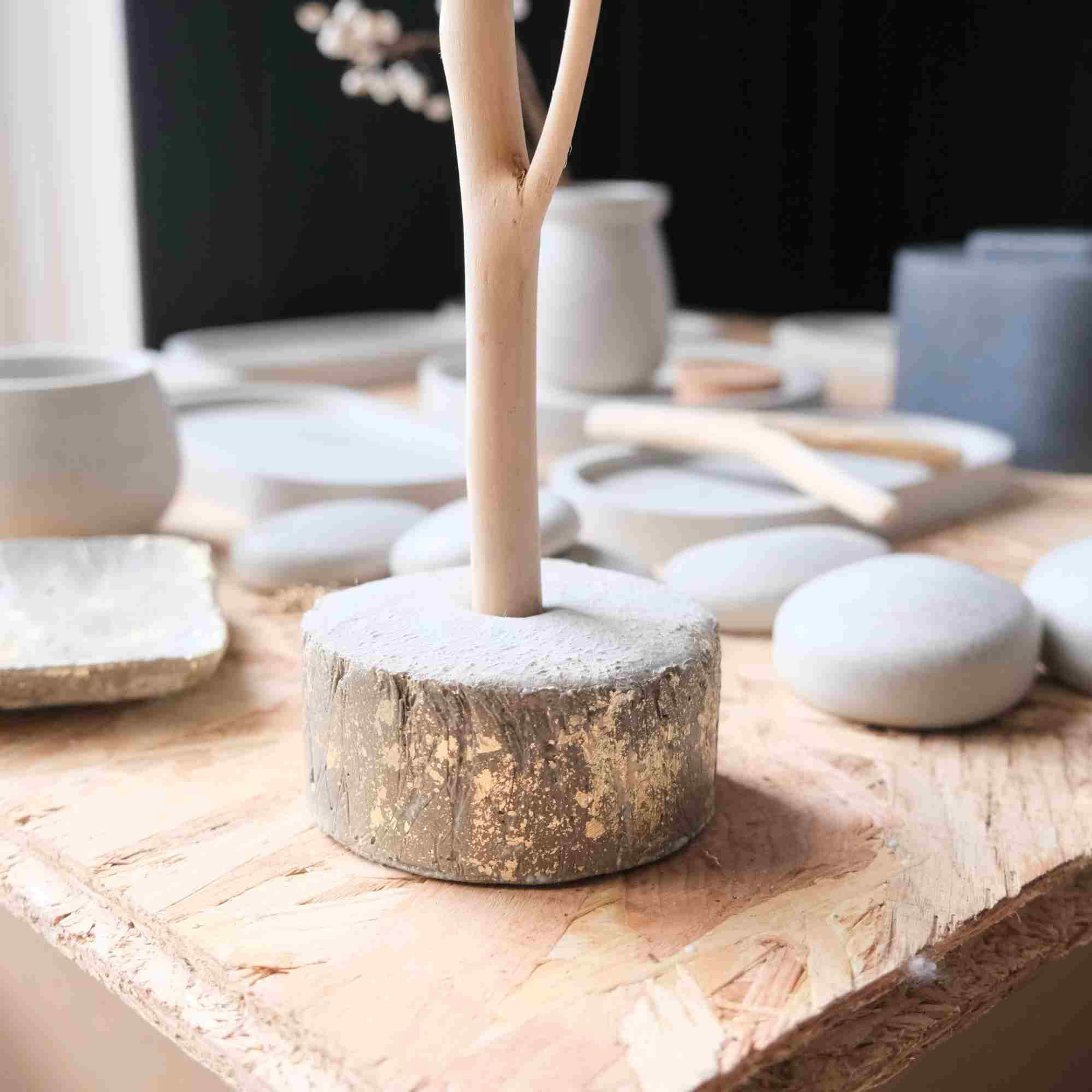 DIY Concrete Jewellery Stand: A Simple Handmade Home Décor Project