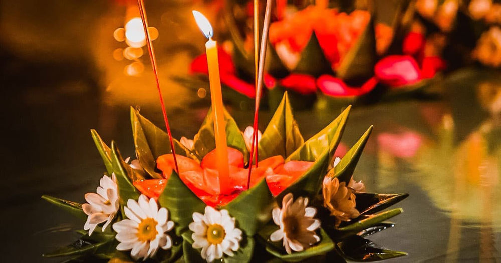 Loi Krathong Festival - learn how to make a Krathong (leaf cup)