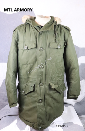 SIZE 7040 CANADIAN FORCES PARKA | MTL ARMORY