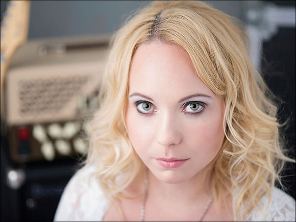 ABOUT | Chantel McGregor