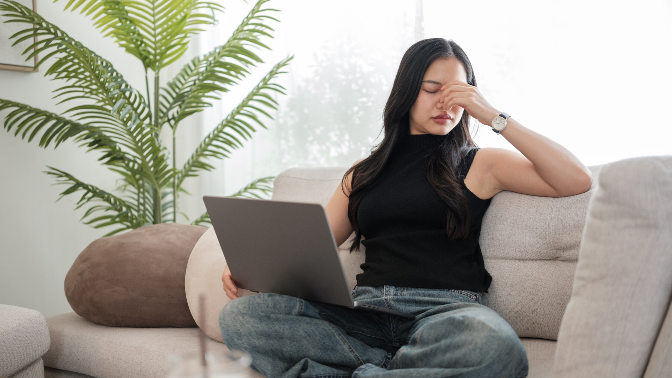 Eye Strain After Concussion: Why Screens Trigger Symptoms and What Helps