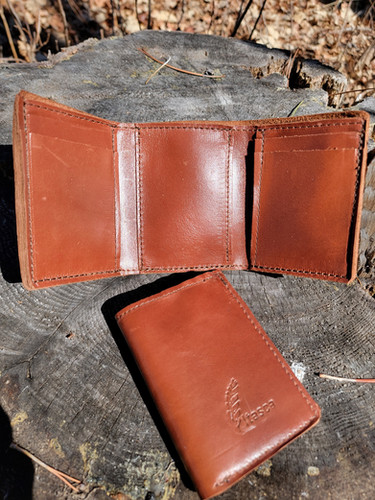 Men's Trifold Wallet - Chestnut | Itasca Moccasin