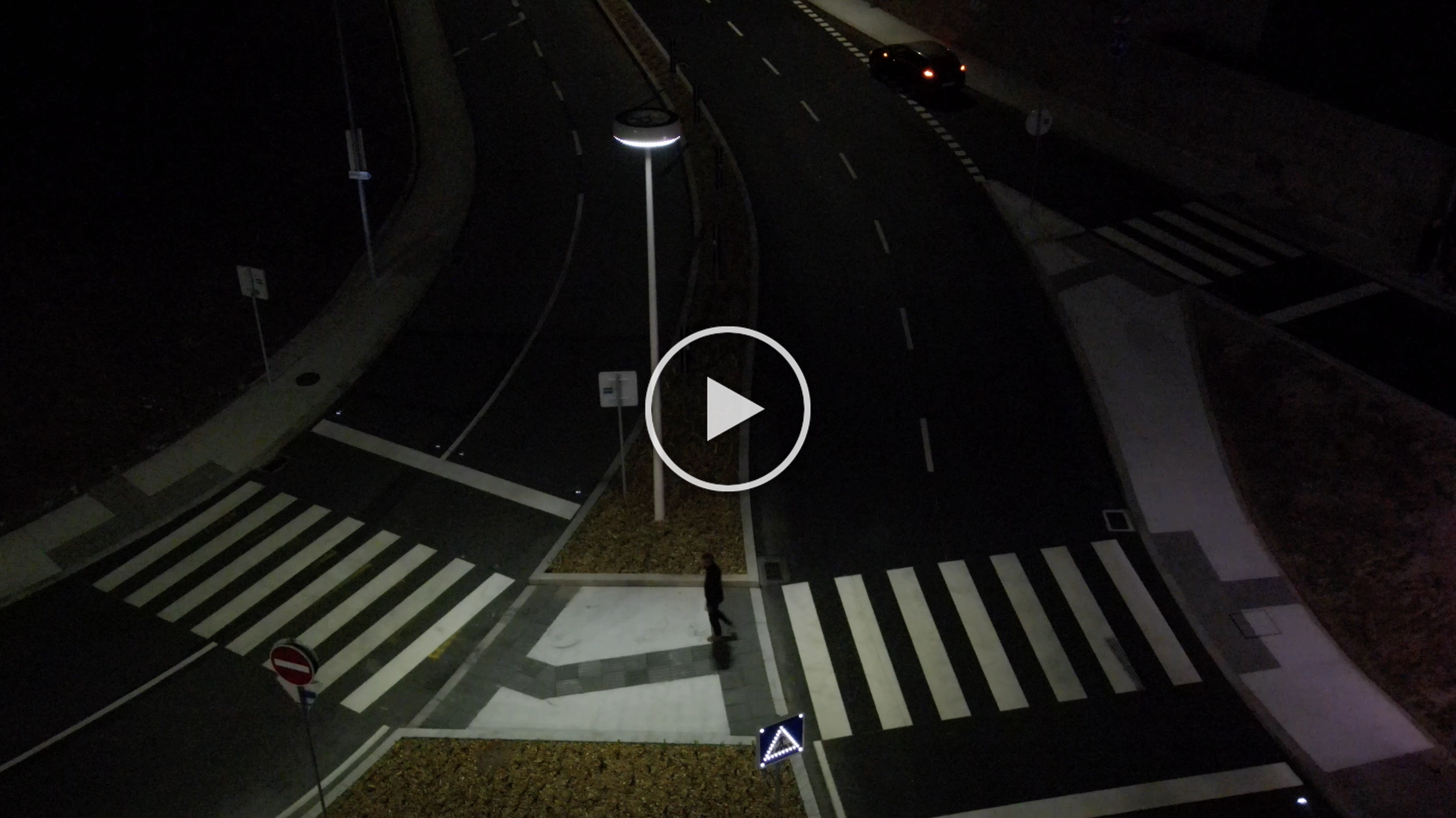 Smart Crosswalks are revolutionizing pedestrian safety and traffic flow💡