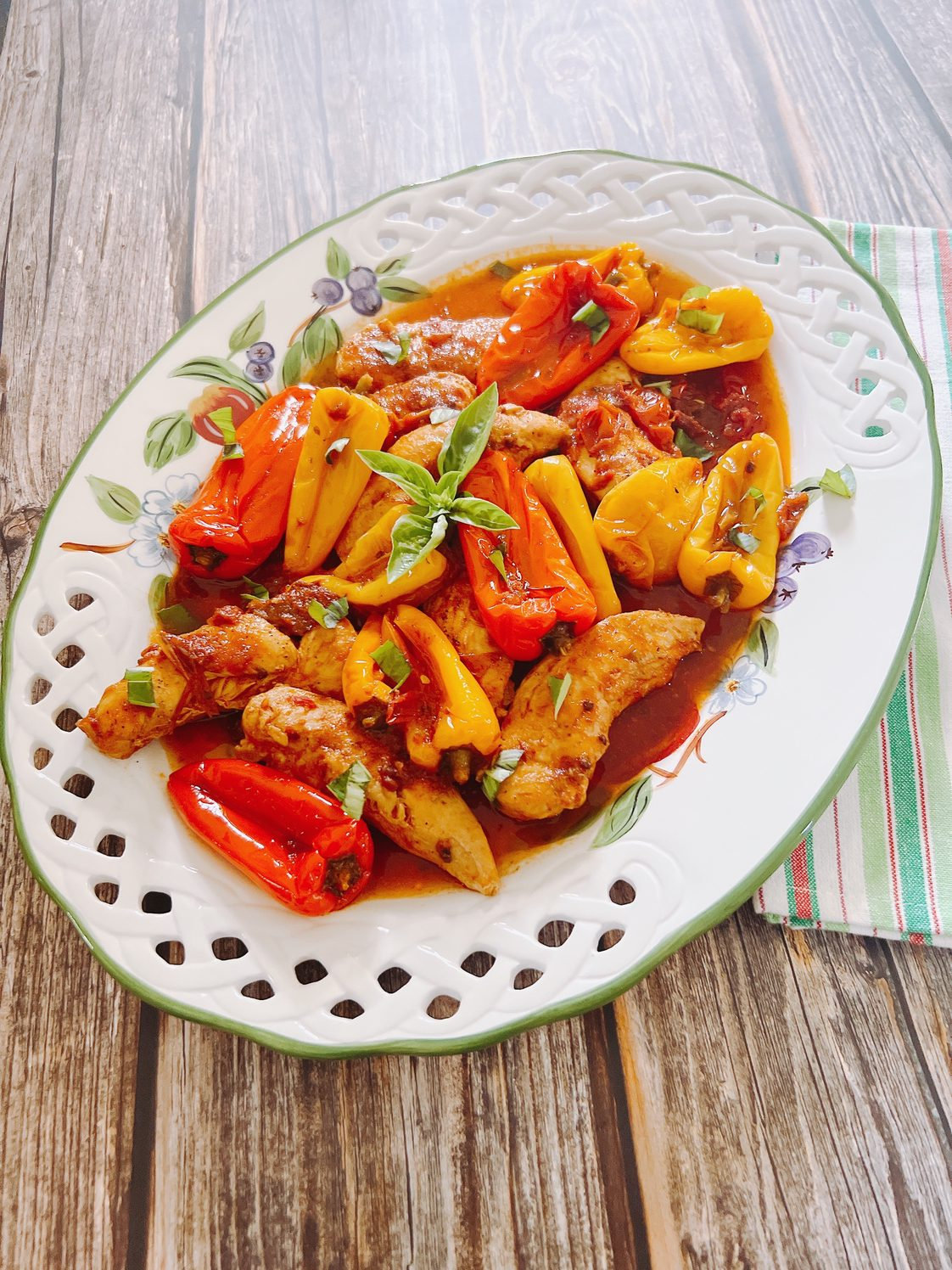 POLLO CON PEPERONI - CHICKEN WITH PEPPERS