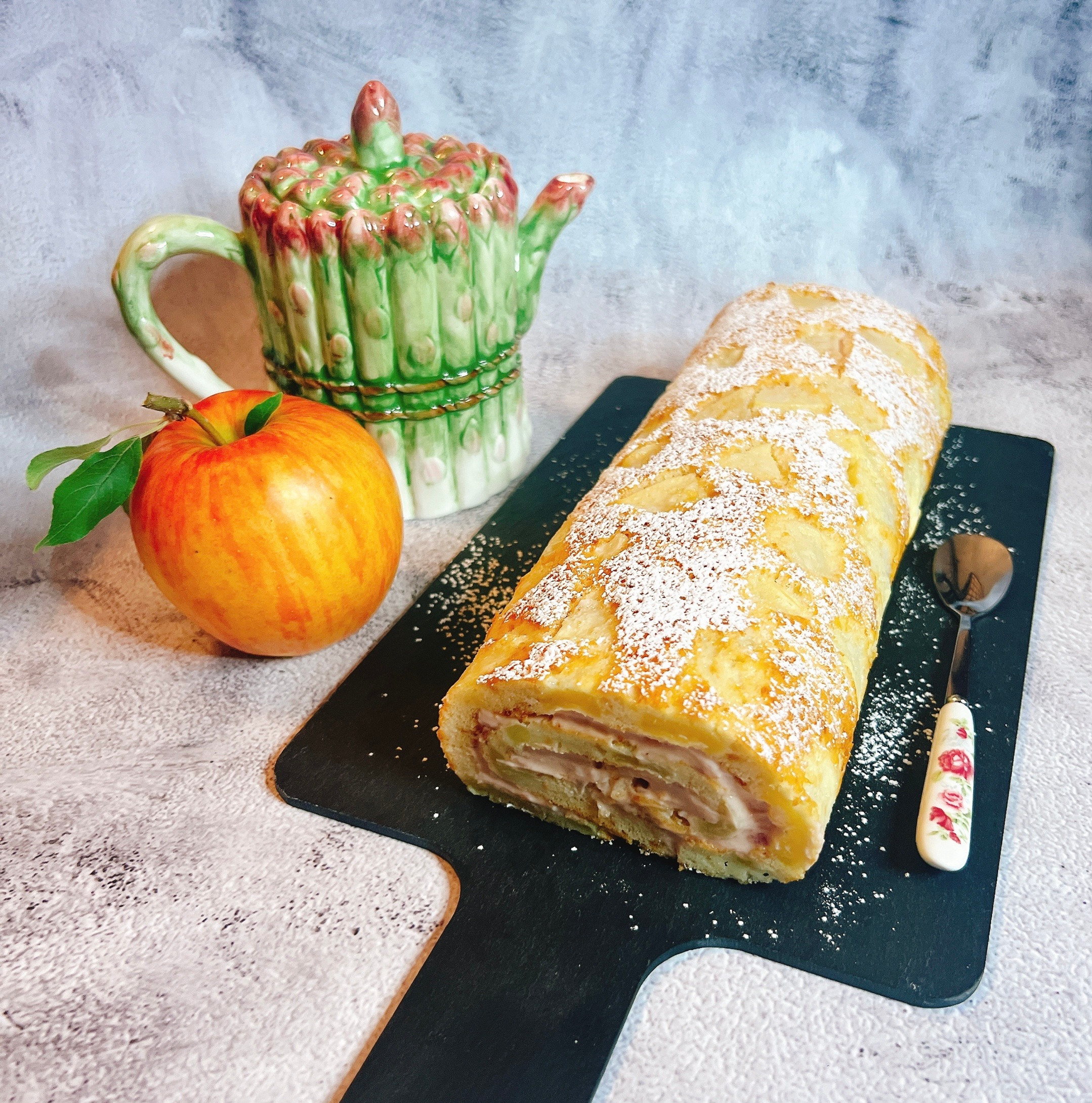 CREAMY APPLE ROLL - ROTOLO DI MELE
